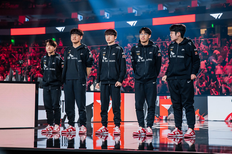 《英雄聯盟》世界大賽準決賽 T1 3：1 擊敗 JDG Faker 第五度挺進冠亞軍決賽《League of Legends》 - 巴哈姆特