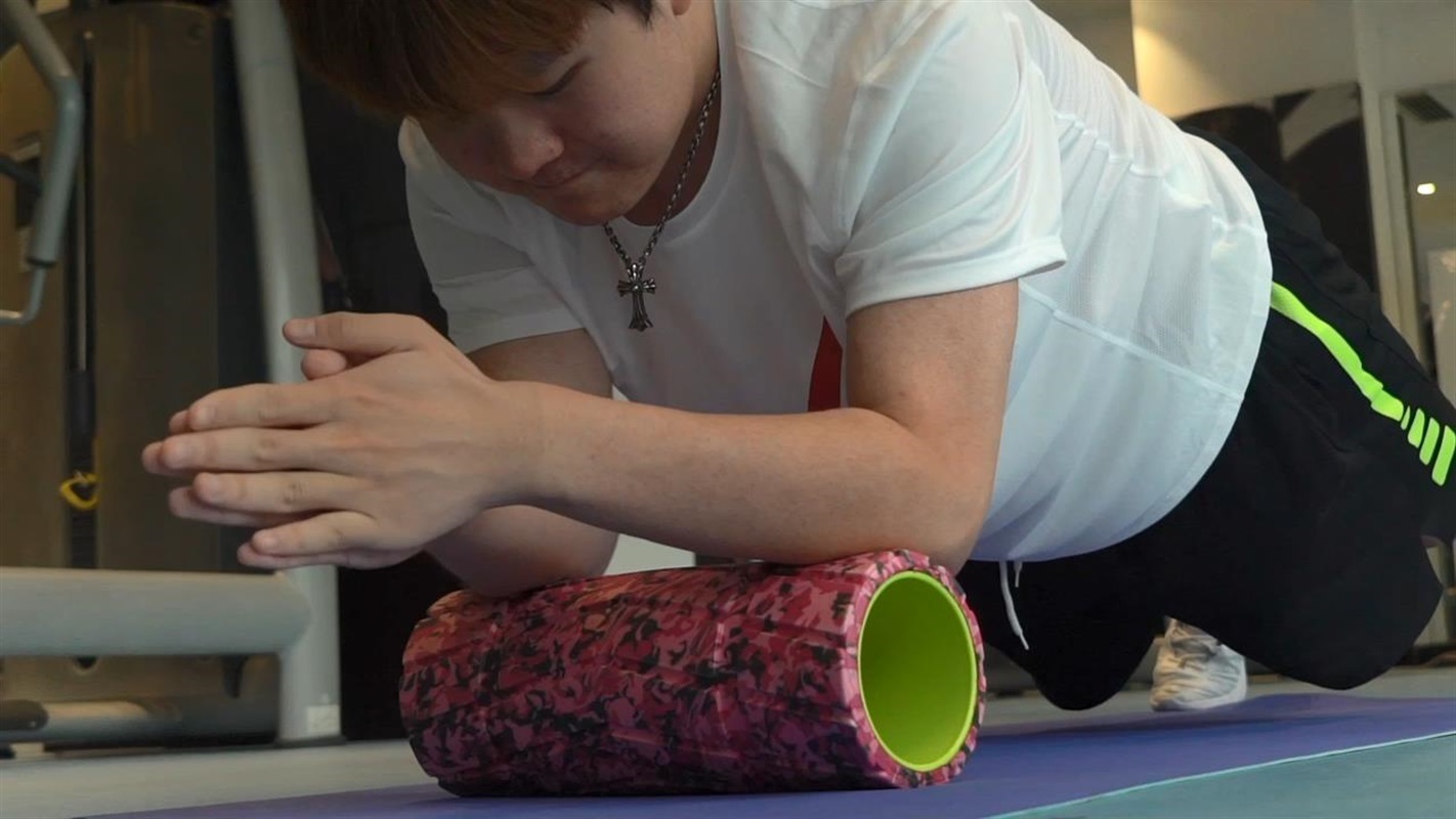 NIKE 釋出與《英雄聯盟》LPL 合作紀錄片 一窺 Uzi、Ning 前進 NIKE 總部接受測試《League of Legends》 - 巴哈姆特