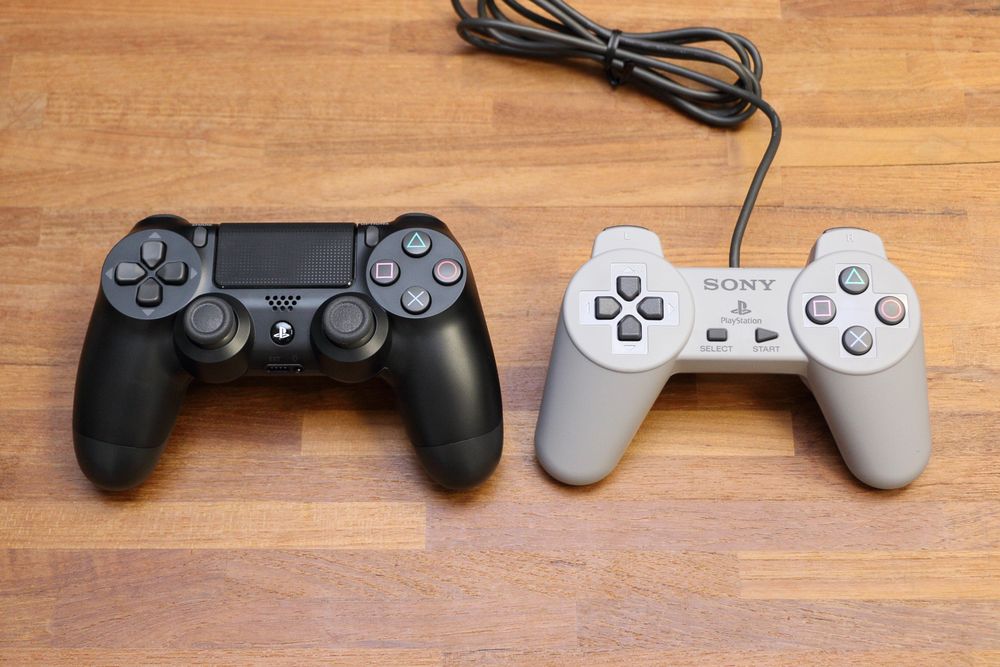 【開箱】迷你 PS 主機「PlayStation Classic」一手開箱 重溫次世代黎明期經典樂趣 - 巴哈姆特