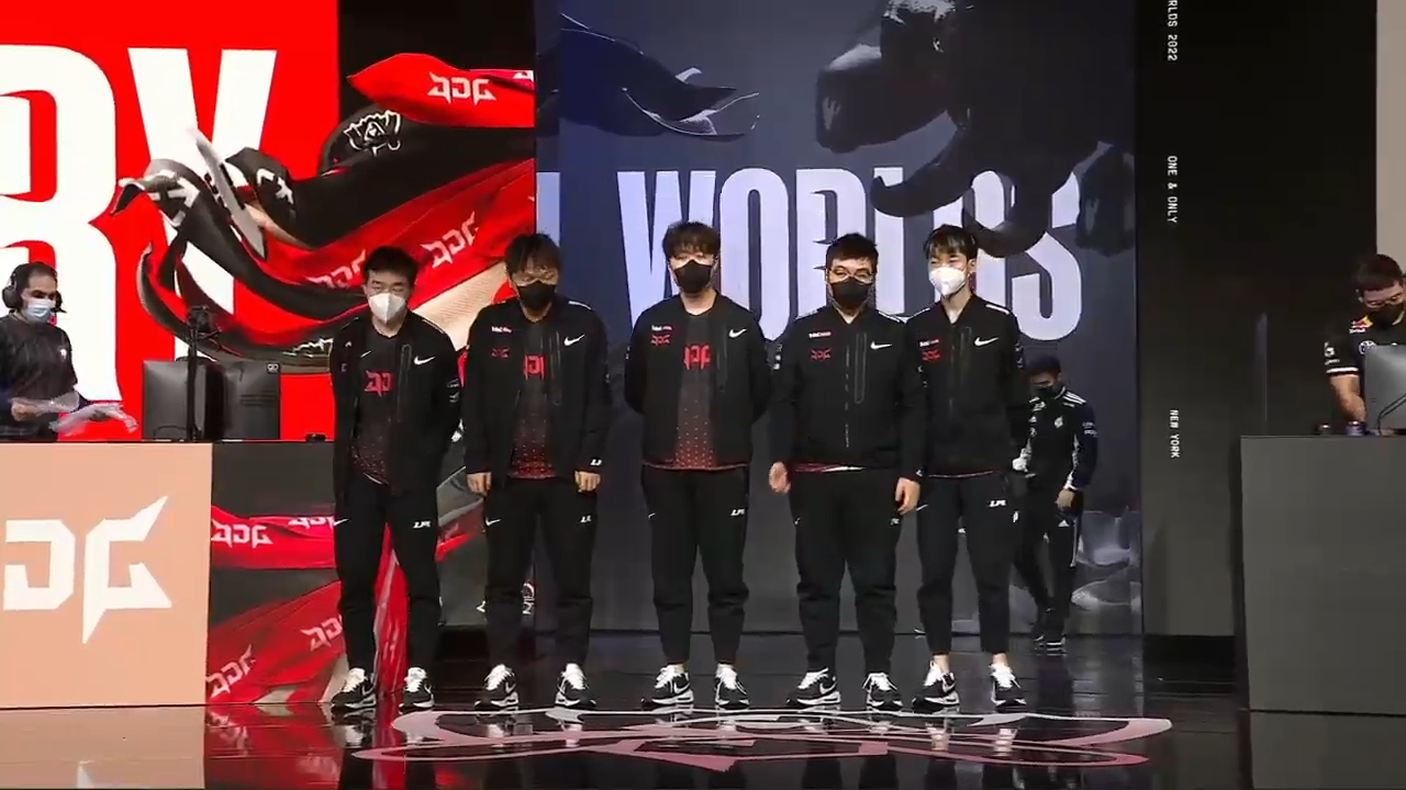 《英雄聯盟》世界大賽 JDG 厄薩斯降臨 加賽擊敗 DK 以小組第一晉級八強《League of Legends》 - 巴哈姆特