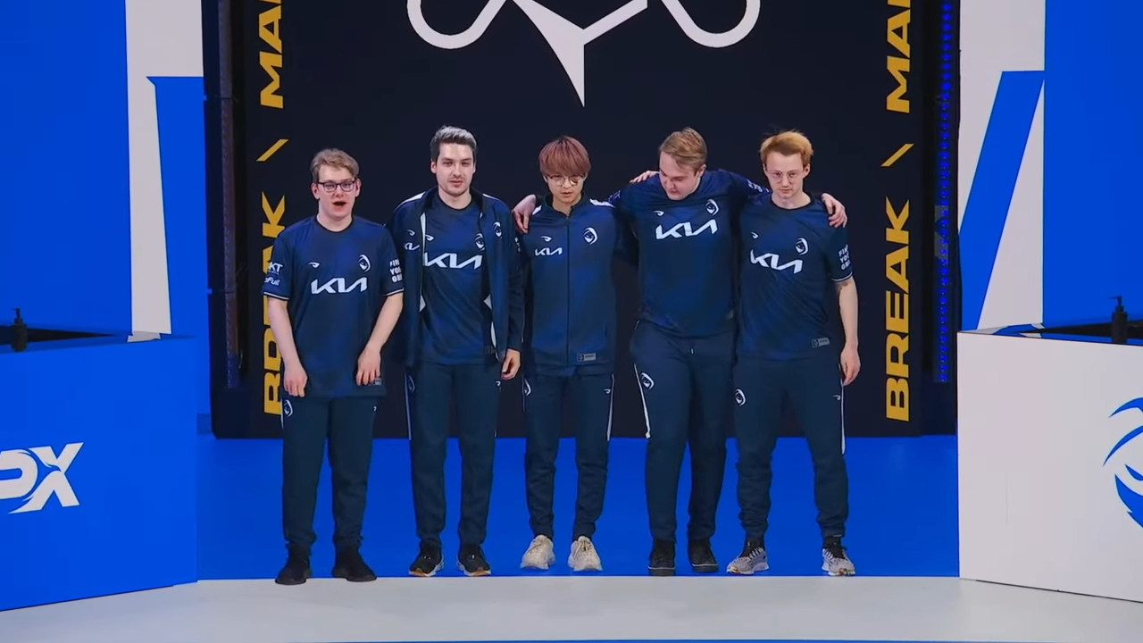 《英雄聯盟》世界大賽北美 C9 靈氣發威晉級八強 FPX、RGE 遭淘汰 《League of Legends》 - 巴哈姆特