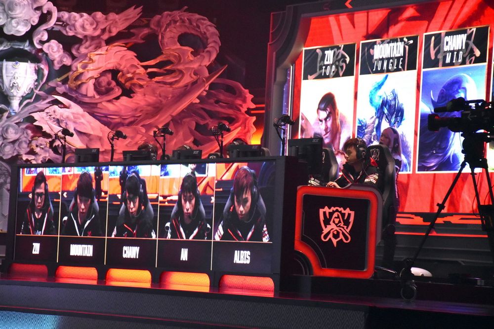 《英雄聯盟》A 組 SKT、C9 晉級八強 LMS 代表隊 AHQ 二勝四敗無緣晉級《League of Legends》 - 巴哈姆特