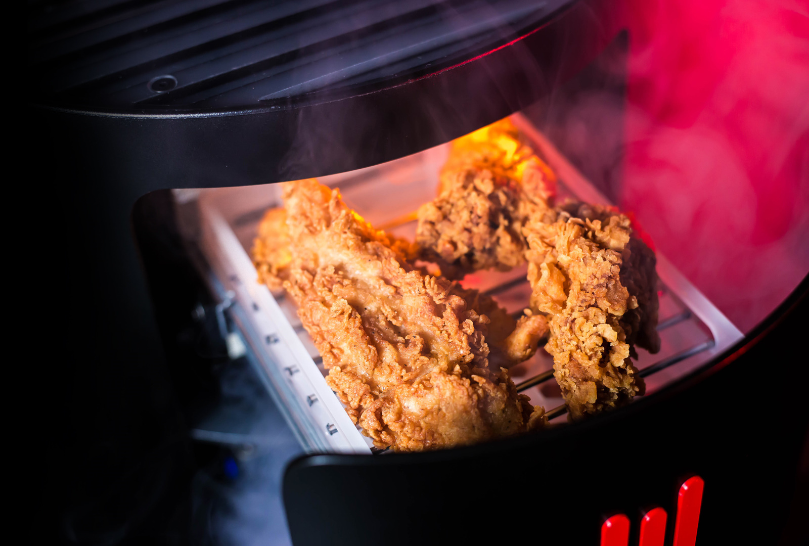 不是開玩笑！肯德基揭曉次世代主機「KFConsole」 以經典造型打造高效能遊戲體驗 - 巴哈姆特