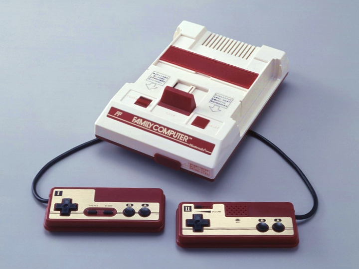 任天堂「FAMICOM」80 年代經典電玩主機今日歡度誕生 30 周年紀念 - 巴哈姆特