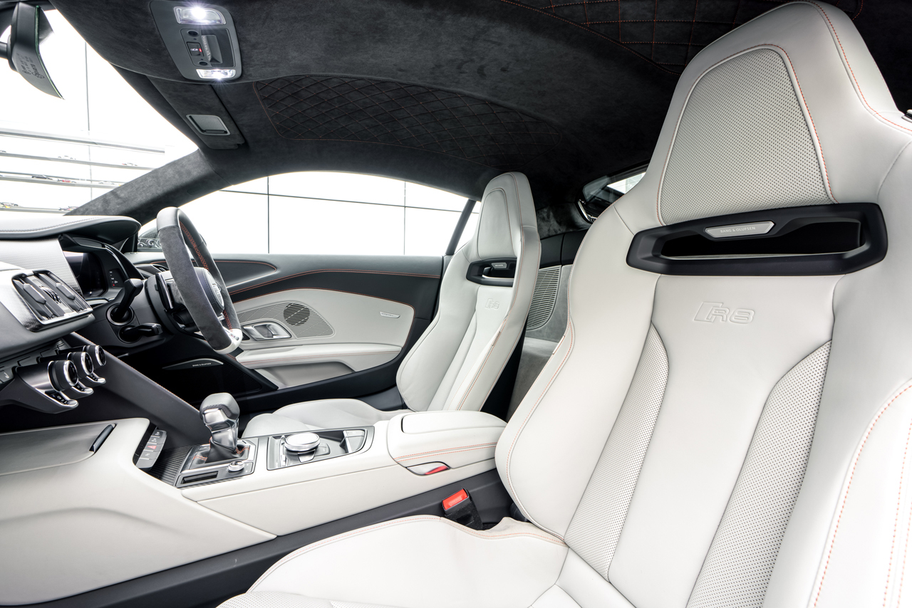 世界僅此一台的《FFXV》限量跑車「The Audi R8 Star of Lucis」明日開放競標《Kingsglaive Final ...