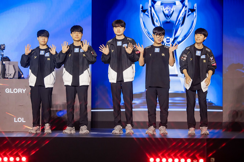 《英雄聯盟》世界大賽 JDG 晉級四強 T1 成 LCK 最後希望、明日將與 LNG 爭奪晉級資格《League of Legends》 - 巴哈姆特