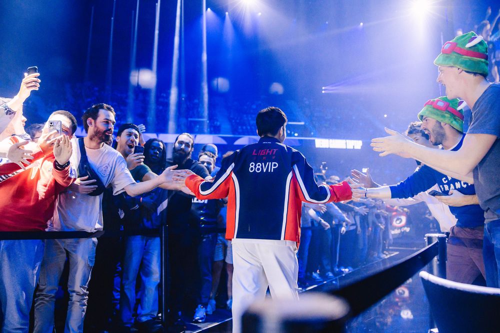 《英雄聯盟》世界大賽上演 LPL 內戰 最終 WBG 以 3：1 擊敗 LNG 成為首支晉級四強隊伍《League of Legends》 - 巴哈姆特