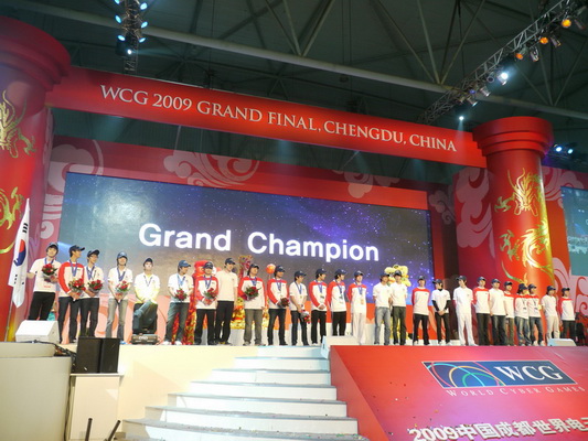 【WCG 09】劉祐辰獲頒《精英賽車 4》金牌 韓國隊奪得團體第一 - 巴哈姆特