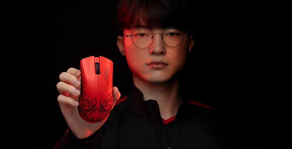 Razer 與《英雄聯盟》知名選手 Faker 合作滑鼠今在台上市 展現「不死大魔王」個性 - 巴哈姆特