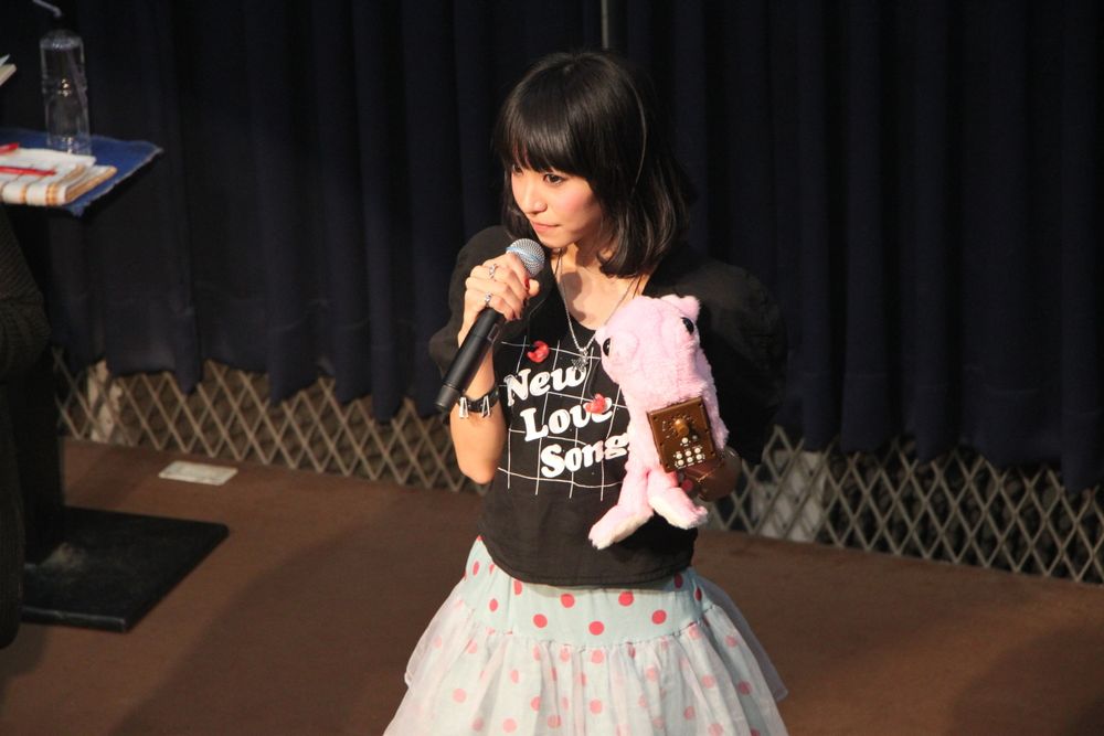 《Fate/Zero》《刀劍神域》歌手 LiSA 來台 專訪暢談音樂歷程及花邊趣聞《Sword Art Online》 - 巴哈姆特