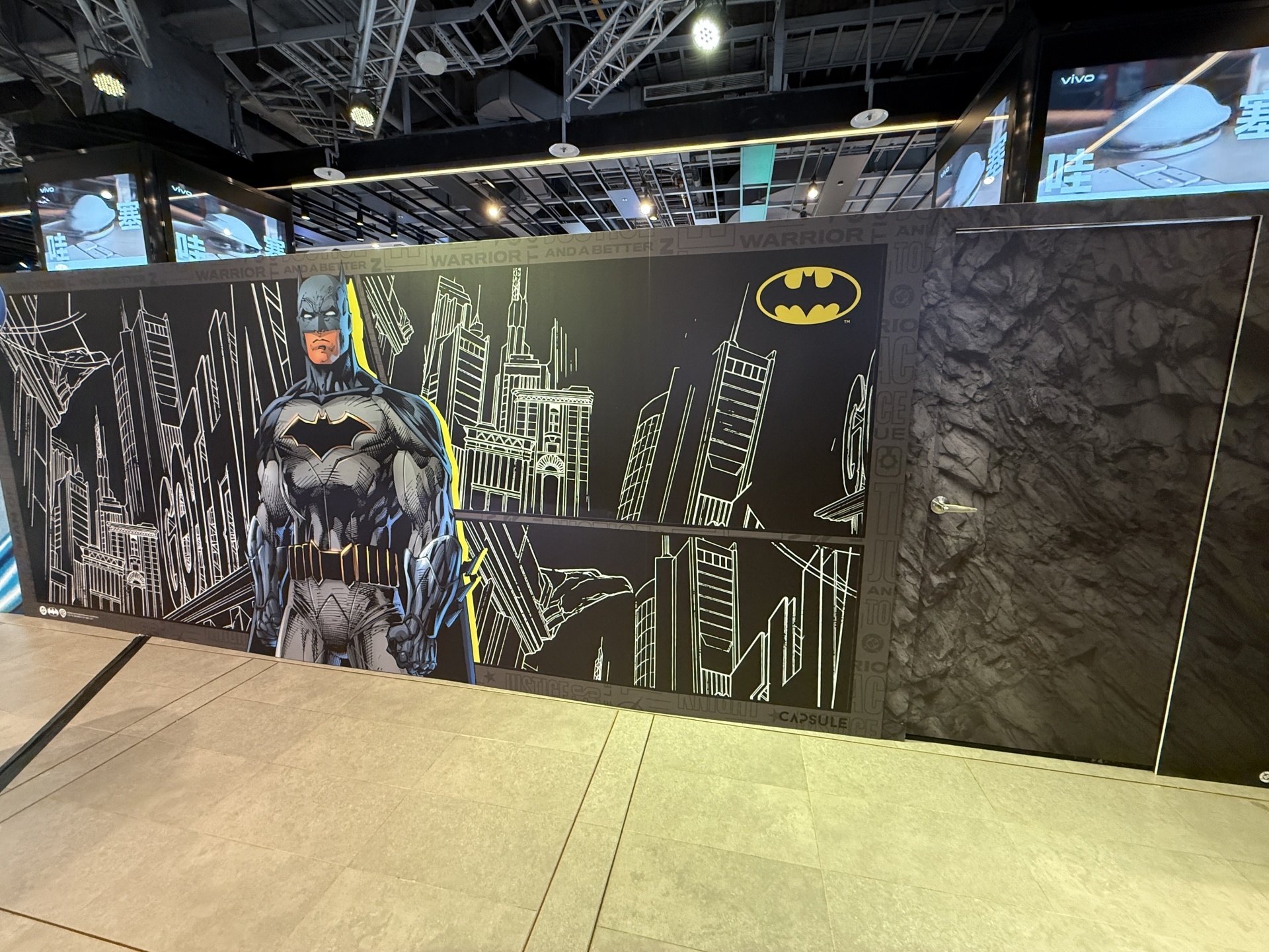 CAPSULE「DC 期間限定快閃店」即日起於三創開幕 以超人與蝙蝠俠為首帶來多樣週邊 - 巴哈姆特