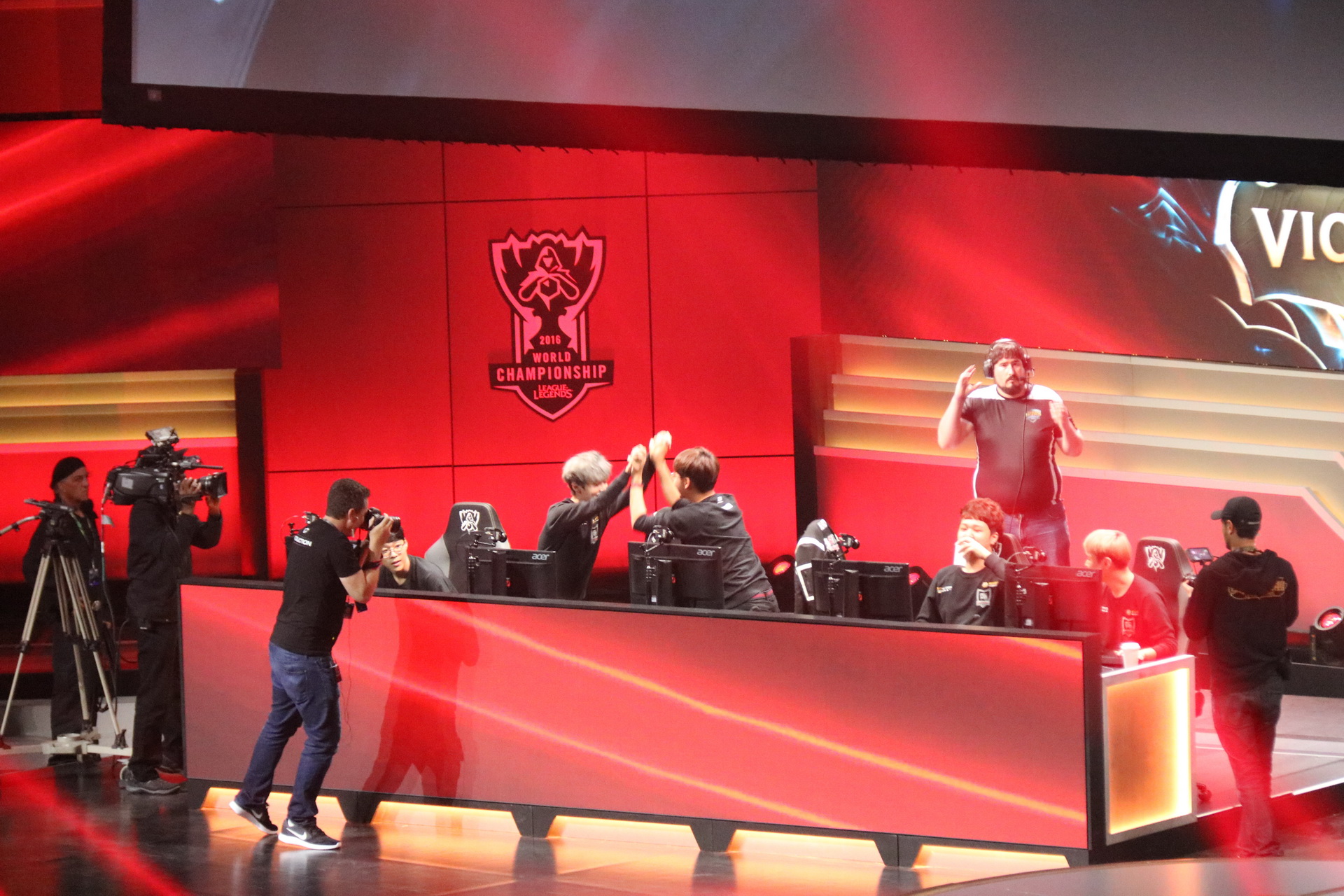 【速報】首支外卡隊挺進八強《英雄聯盟》2016 世界大賽小組賽 A 組 ANX、ROX 出線《League of Legends》 - 巴哈姆特