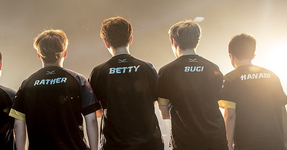 《英雄聯盟》戰隊閃電狼大換血？！Hanabi、 Bugi、Betty 等選手確定不續約《League of Legends》 - 巴哈姆特
