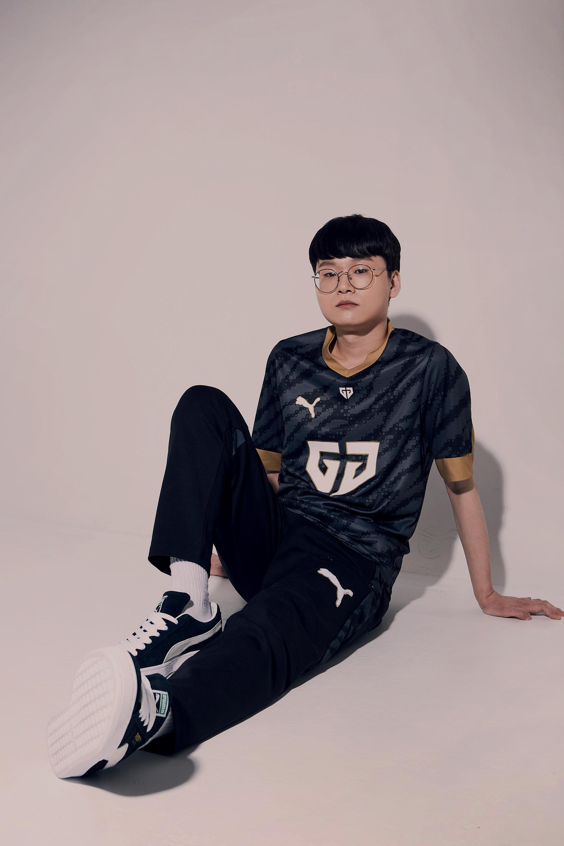 《英雄聯盟》LCK 戰隊 DRX、GEN.G、DK 公布新賽季戰袍 世界冠軍輔助 Beryl 超顯瘦！？《League of Legends》 - 巴哈姆特