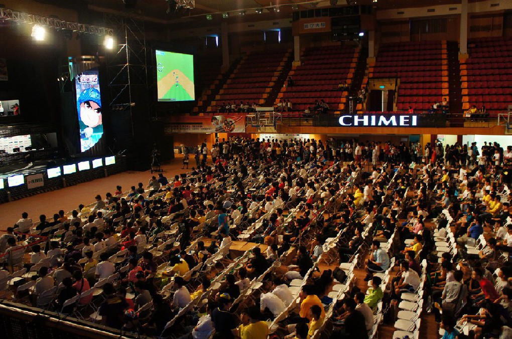 《全民打棒球 2 Online》26 日推出「2012 CPBL 6月綠卡」全新改版 - 巴哈姆特