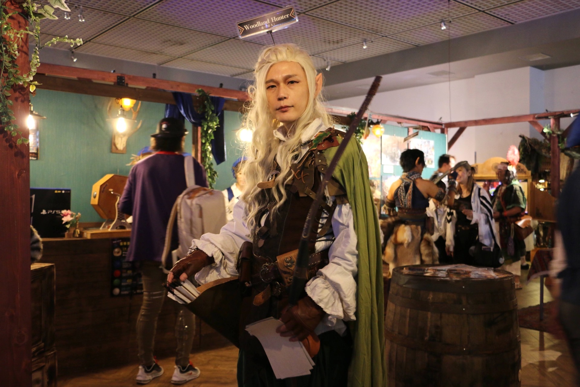 【BitS25】真人 NPC 專業互動！BitSummit「冒險者酒場」重現奇幻 RPG 世界 - 巴哈姆特