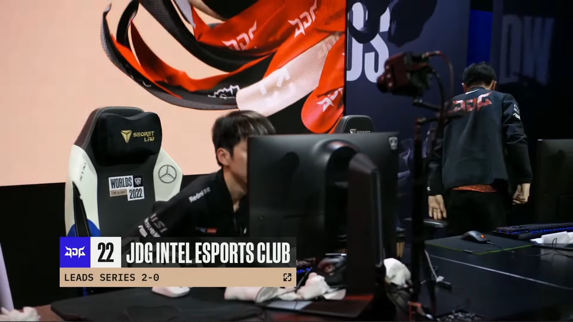 《英雄聯盟》世界大賽八強賽 JDG 直落三擊敗 RGE 明日 T1 對戰老對手 RNG《League of Legends》 - 巴哈姆特