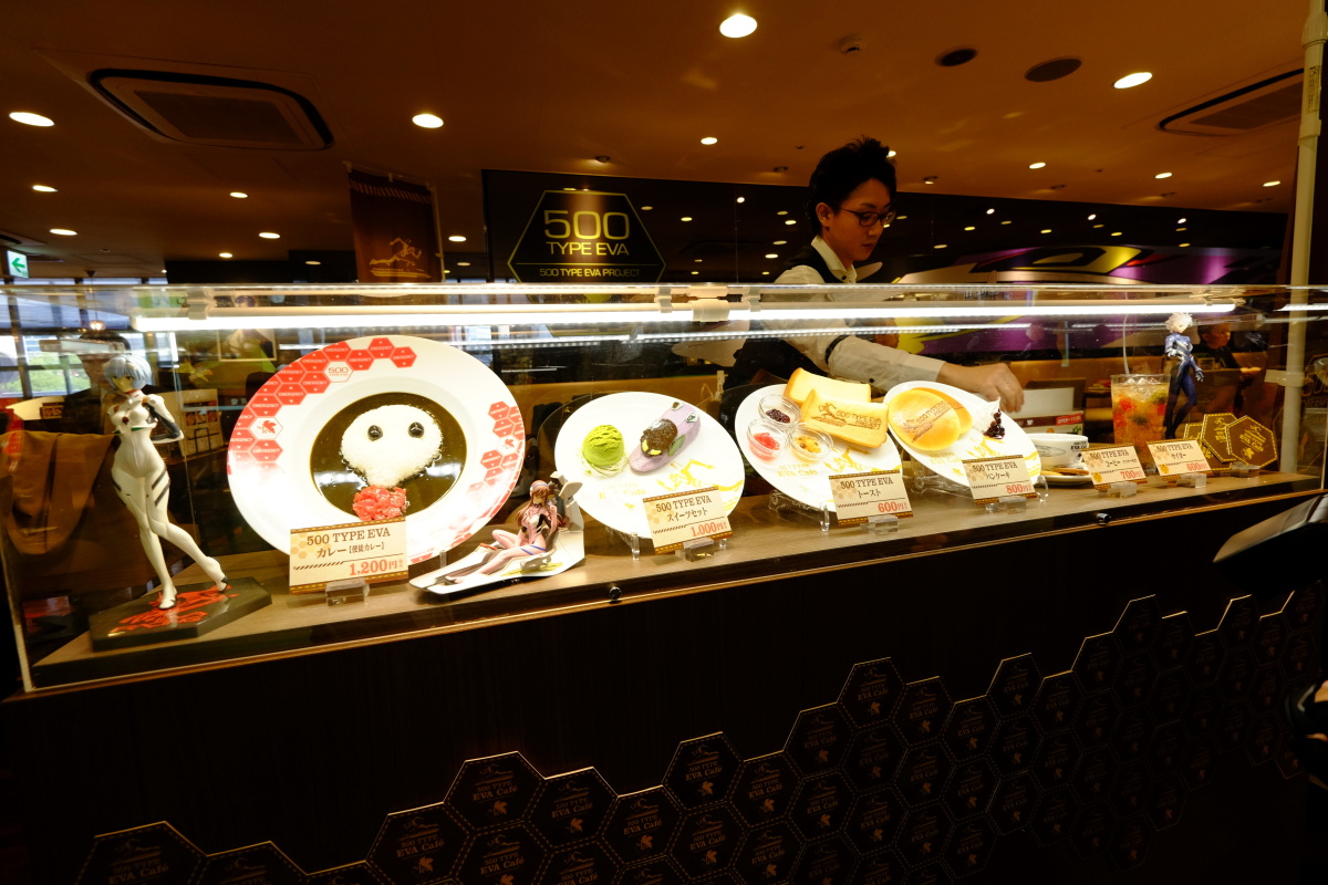 《新世紀福音戰士》×JR 西日本 前進博多體驗 EVA CAFÉ 與 EVA SHOP 特別店鋪 - 巴哈姆特