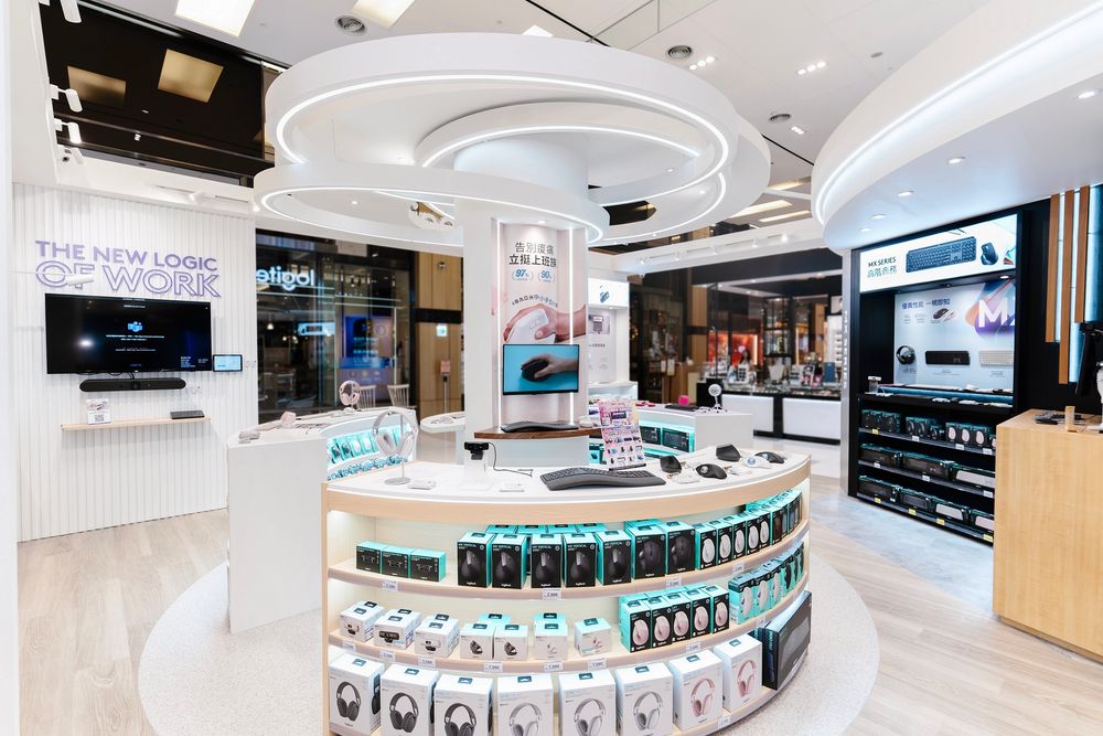 Logi Store 快閃店今日再次進駐桃園台茂購物中心 開放模擬賽車體驗區 - 巴哈姆特