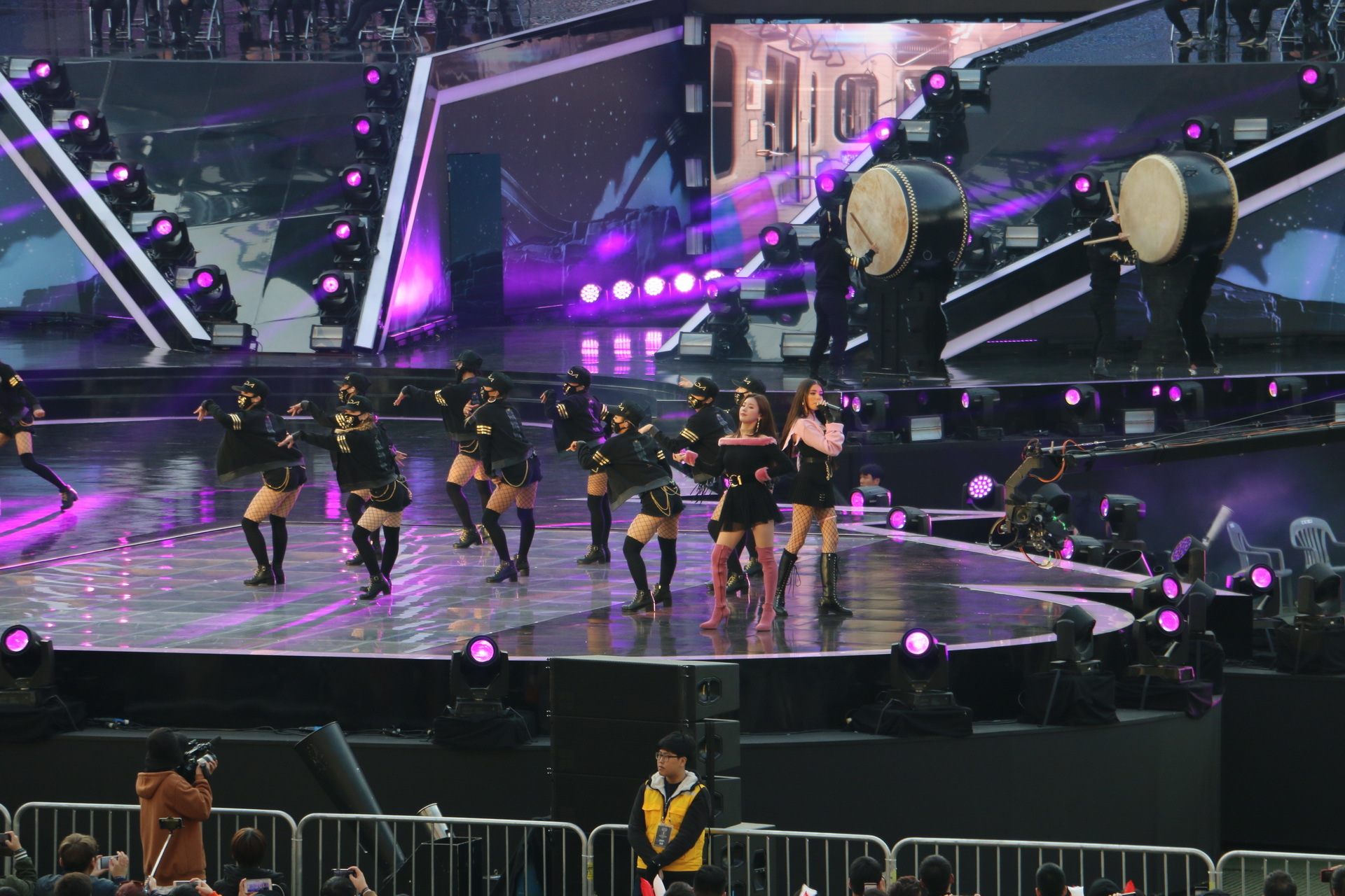 《英雄聯盟》2018 世界大賽總決賽正式開打 新英雄團體「KDA」MV 曝光《League of Legends》 - 巴哈姆特