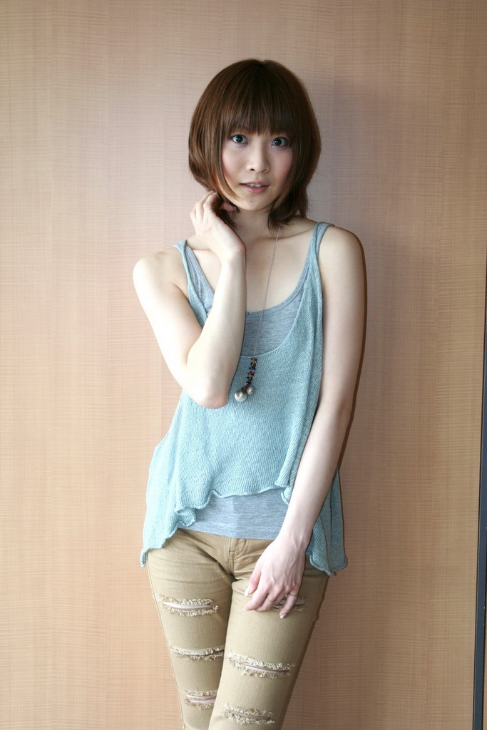 人氣歌手 May'n 專訪報導 亞洲巡迴演唱會明日台北開唱！《劇場版マクロスF～サヨナラノツバサ～ Hybrid Pack》 - 巴哈姆特