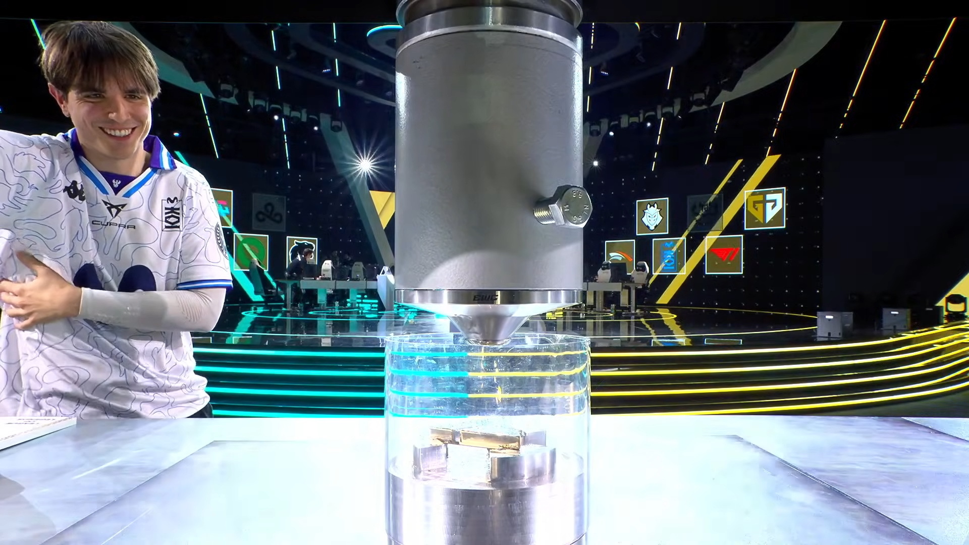 【情報】2025 EWC 電競世界盃 CFO 不敵歐洲戰隊 MKOI，遭到淘汰 @英雄聯盟 League of Legends 哈啦板 - 巴哈姆特