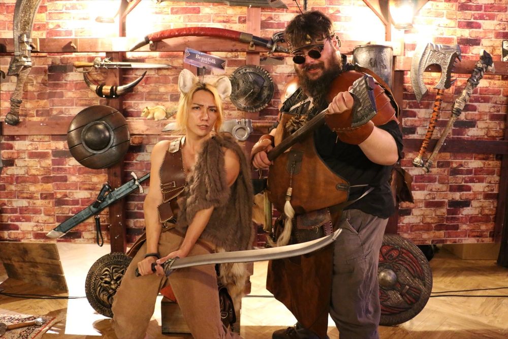 【BitS25】真人 NPC 專業互動！BitSummit「冒險者酒場」重現奇幻 RPG 世界 - 巴哈姆特