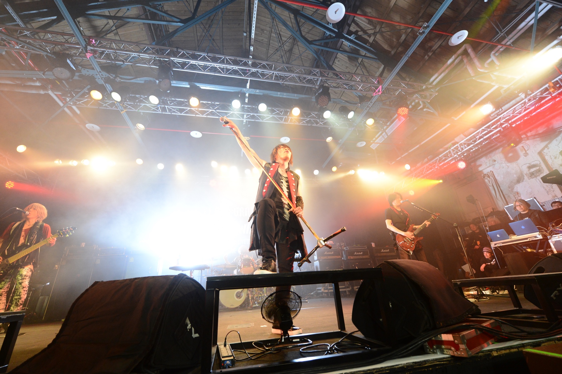 FLOW×GRANRODEO 1st LIVE TOUR “Howling” 巡迴演唱會登台 週末熱唱嗨翻現場 - 巴哈姆特