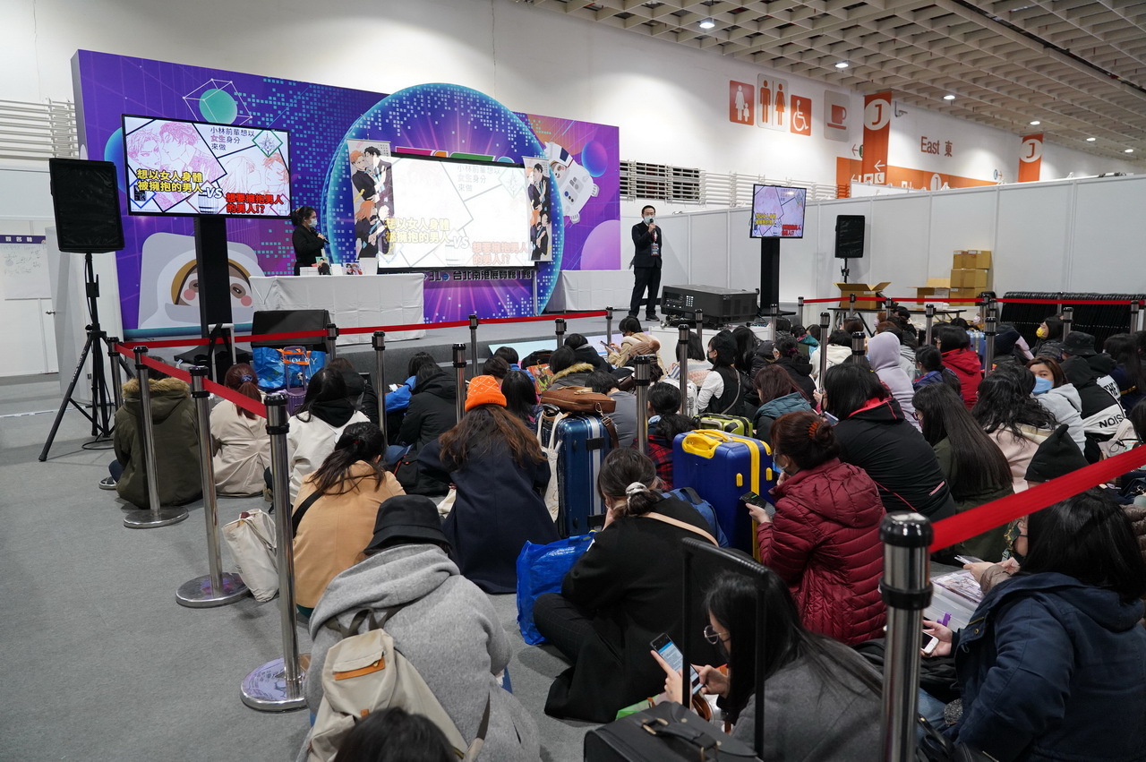 【TiCA23】BL 漫畫《小林前輩想以女生身分來做》作者うり現場獻聲活動在台登場《小林先輩は女の子でシたい》 - 巴哈姆特