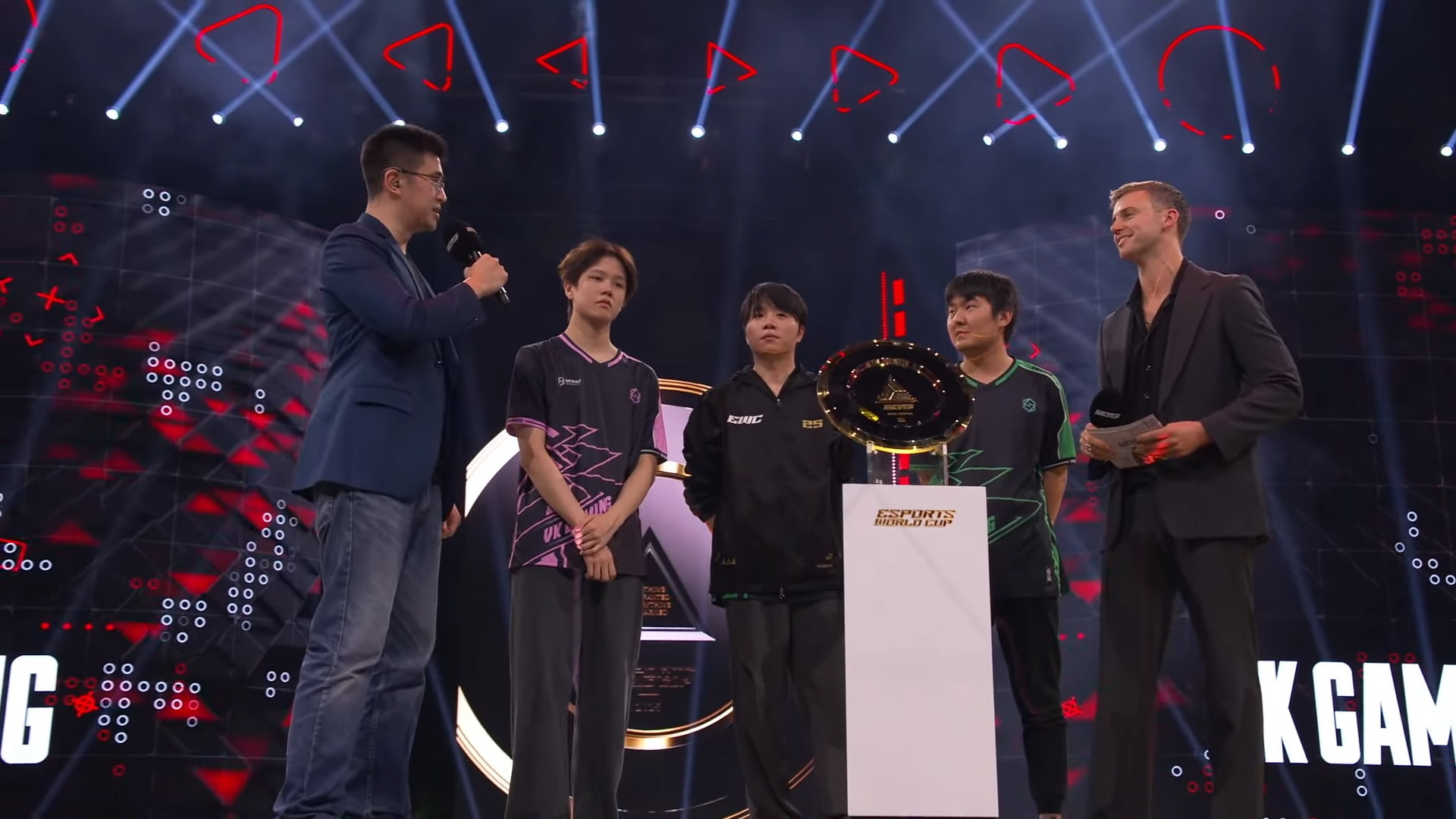 VKG 奪得《APEX 英雄》EWC 電競世界盃冠軍 台灣選手 QQ 拿下 MVP《Apex Legends》 - 巴哈姆特