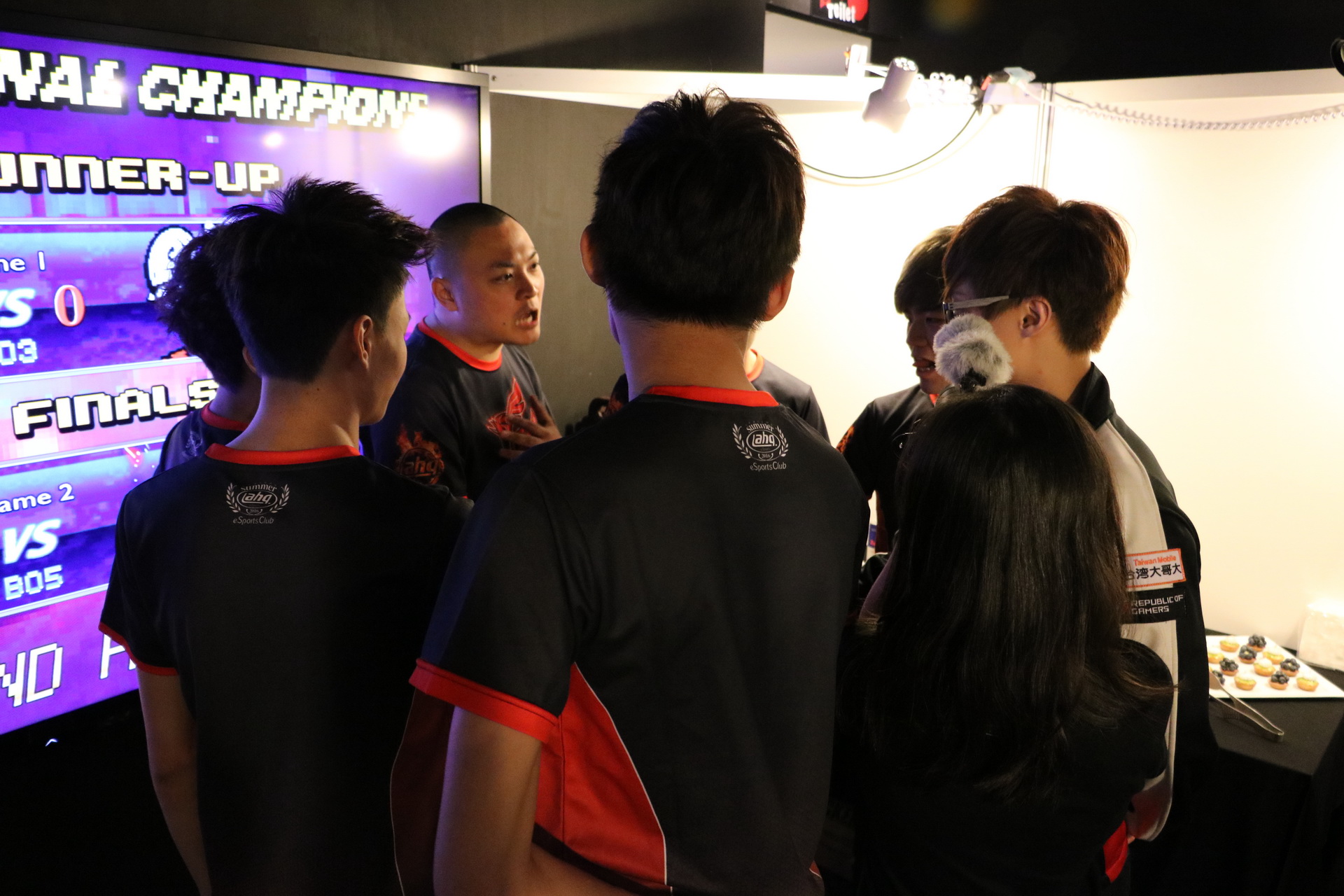 《A.V.A 戰地之王》台灣 ahq 擊敗韓國奪世界賽冠軍 選手 AfteR 拿下 MVP、最佳狙擊獎《A.V.A：Alliance of ...