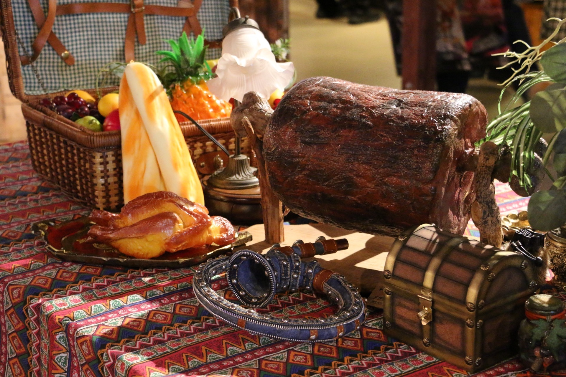 【BitS25】真人 NPC 專業互動！BitSummit「冒險者酒場」重現奇幻 RPG 世界 - 巴哈姆特