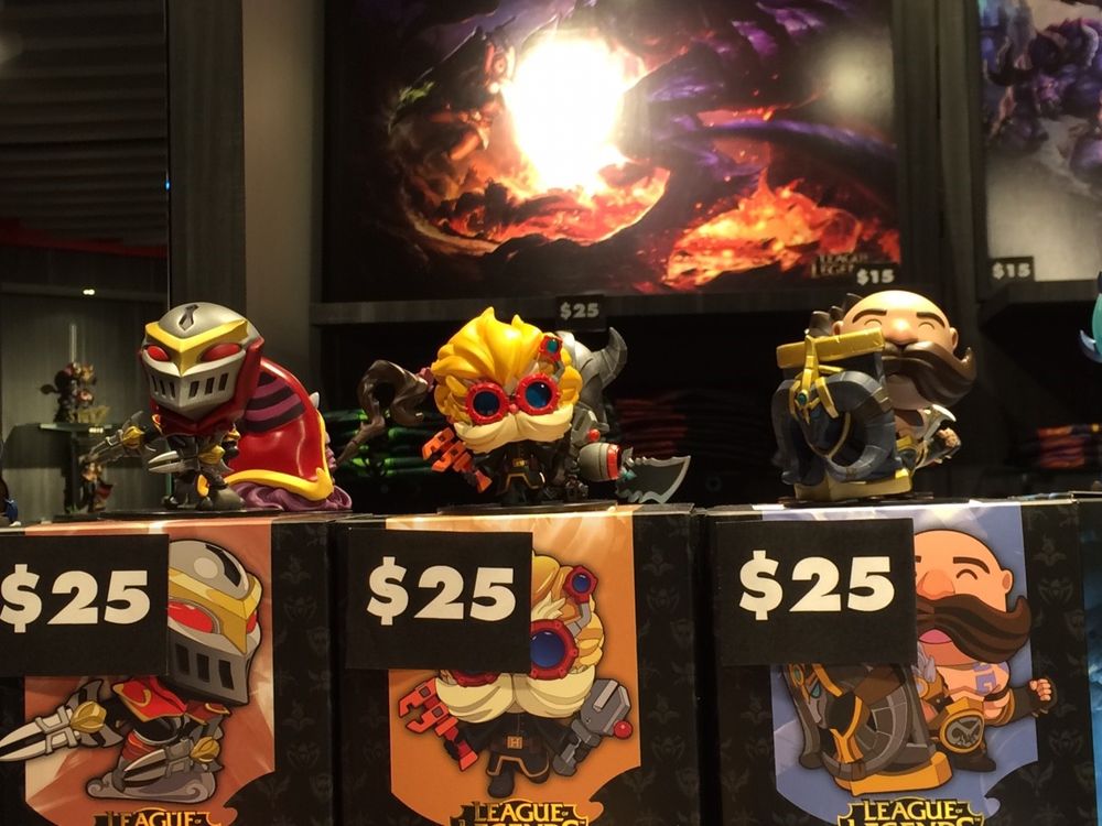 《英雄聯盟》全明星賽今日上午開打 洛杉磯 NA LCS Studio 比賽現場搶先預覽《League of Legends》 - 巴哈姆特