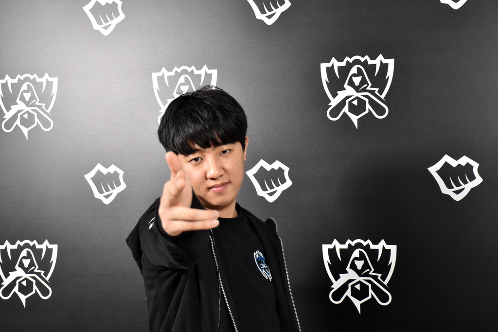 《英雄聯盟》LZ 上路選手 Khan 談世界大賽 誓言擊敗 SKT 等未來將面對的任何隊伍《League of Legends》 - 巴哈姆特