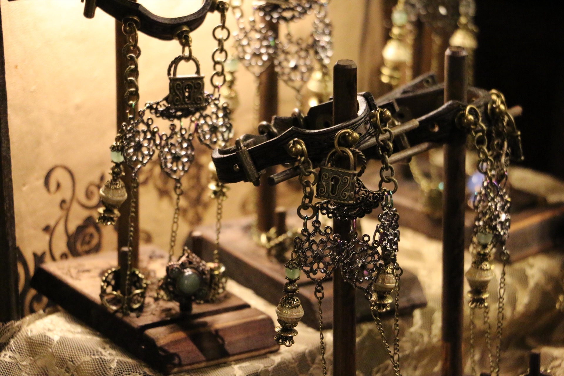 【BitS25】真人 NPC 專業互動！BitSummit「冒險者酒場」重現奇幻 RPG 世界 - 巴哈姆特