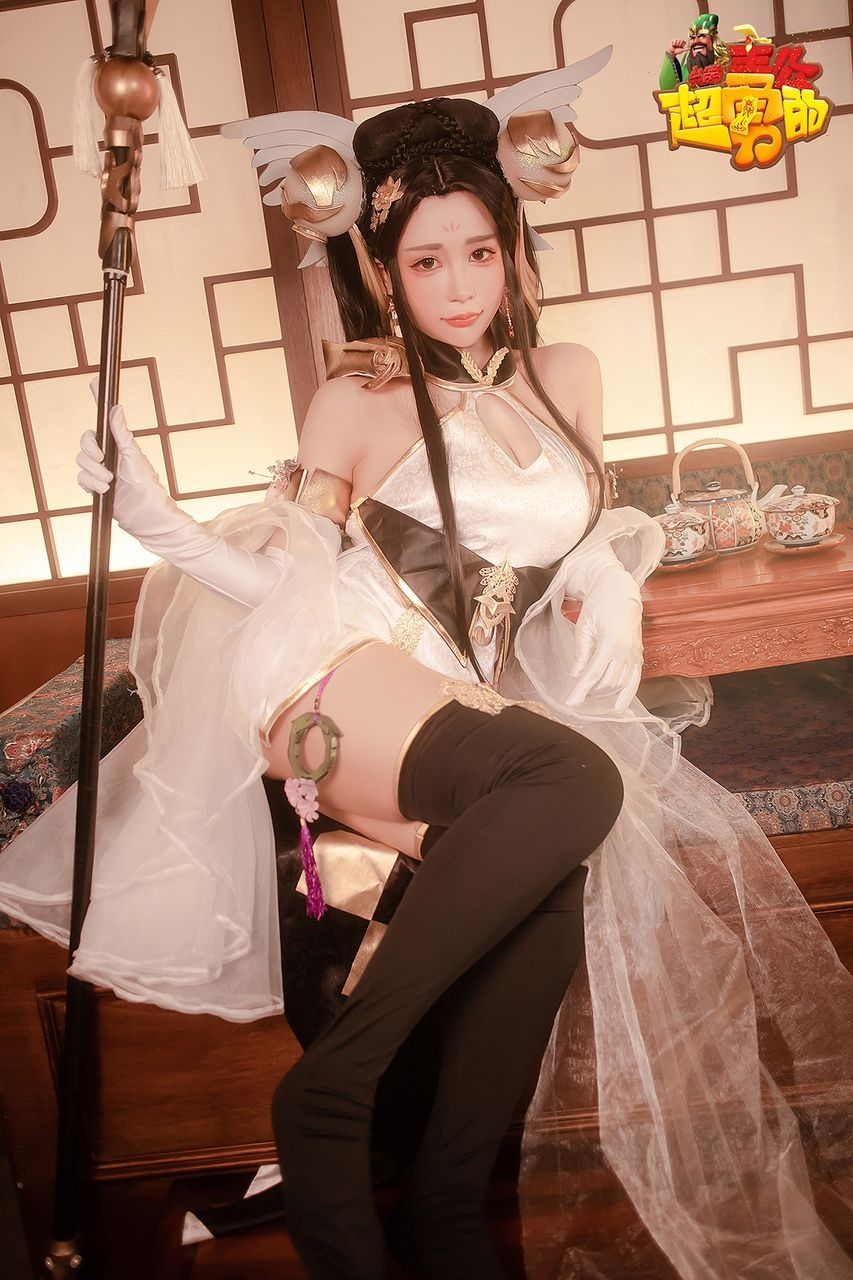 《我當主公超勇的》事前預約突破 30 萬 COSER 齊聚演繹繚亂風情女武將 - 巴哈姆特