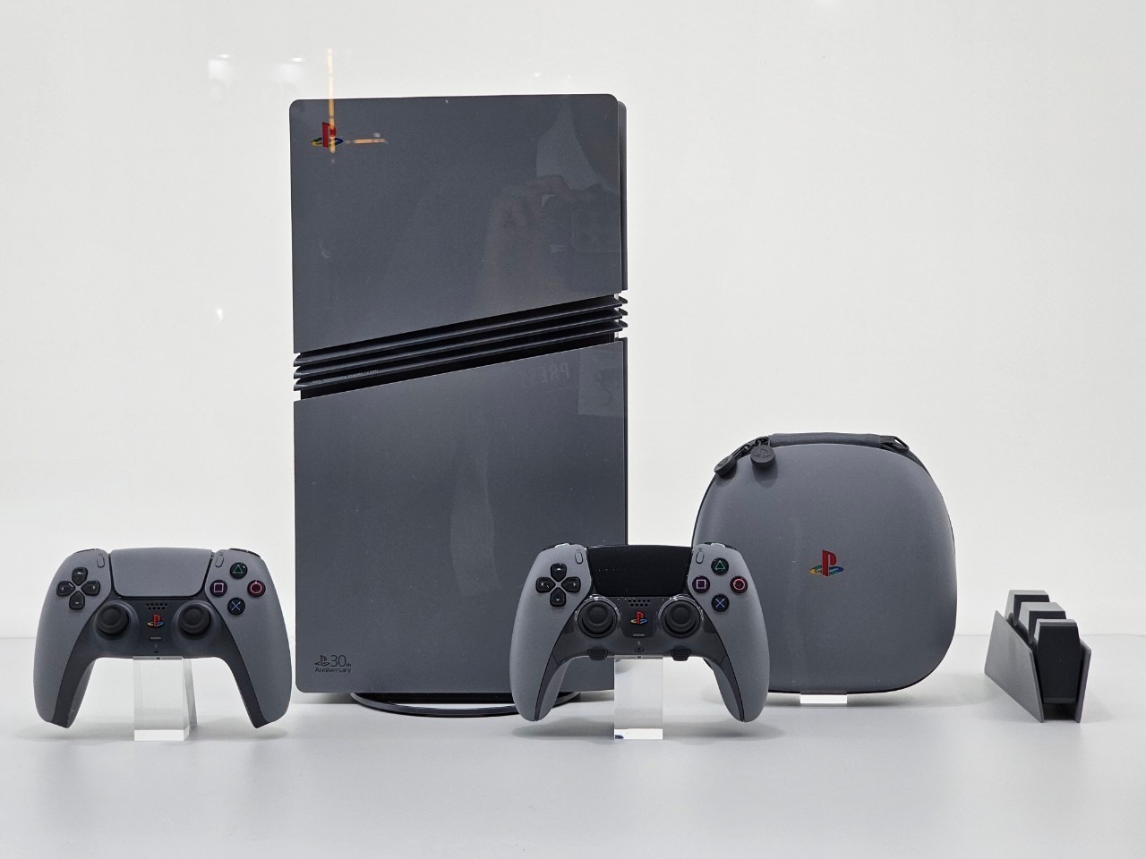 【TGS 24】東京電玩展一手直擊 PS5 Pro 與 30 周年紀念限量 PS5 Pro 首度公開亮相 - 巴哈姆特