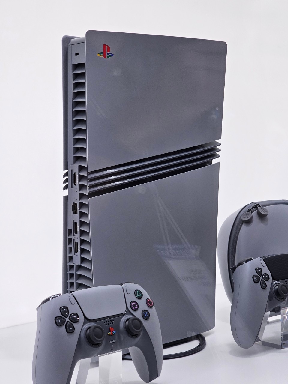 【TGS 24】東京電玩展一手直擊 PS5 Pro 與 30 周年紀念限量 PS5 Pro 首度公開亮相 - 巴哈姆特