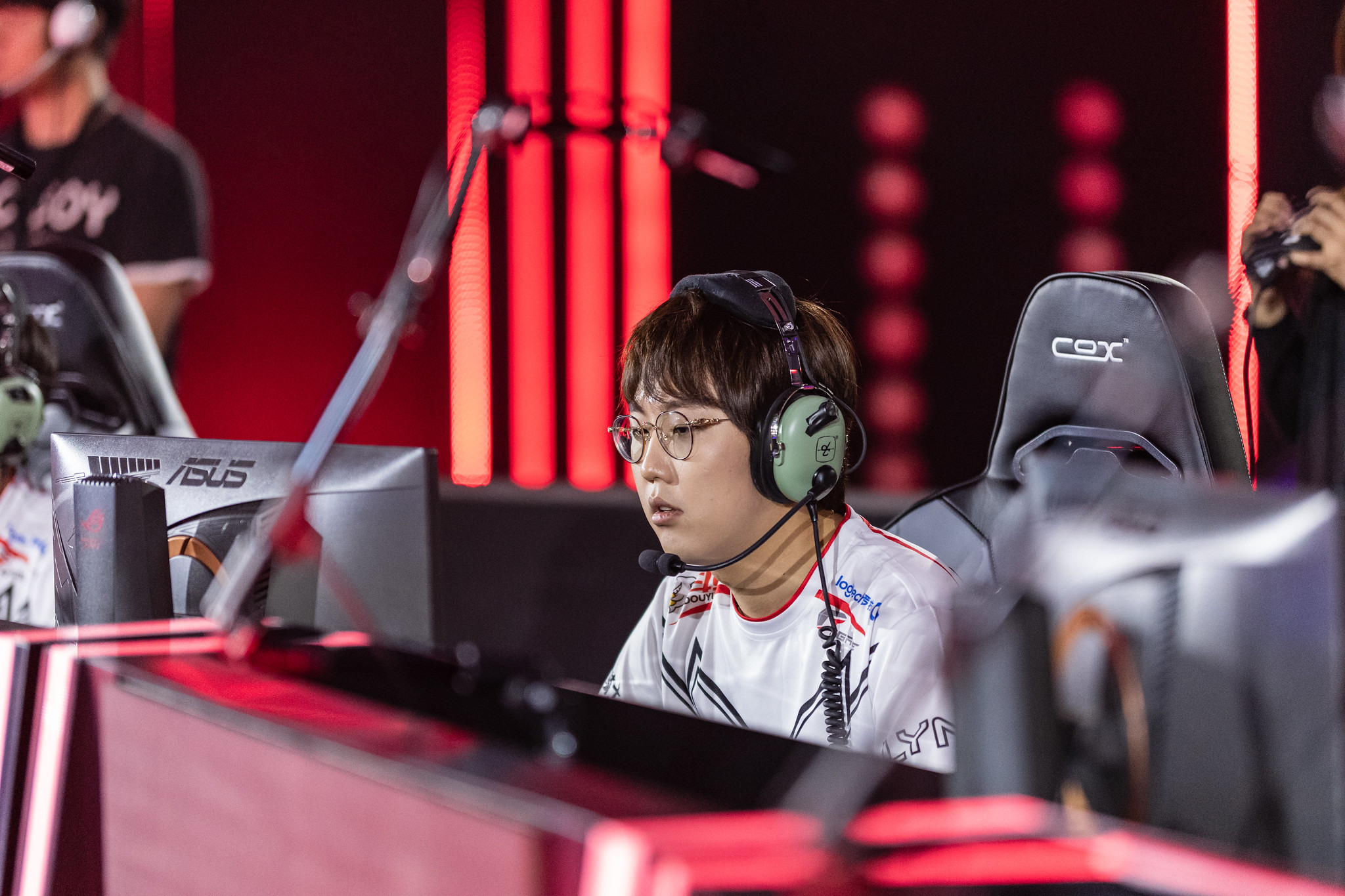 《英雄聯盟》2019 亞洲對抗賽公布準決賽首場對陣組合 由 FW 閃電狼出戰 LPL 隊伍 JDG《League of Legends》 - 巴哈姆特