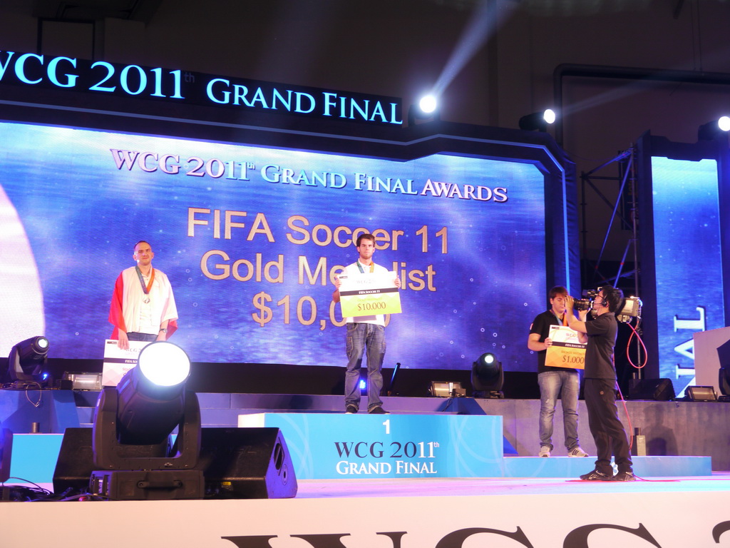【WCG 11】台灣奪得一金二銅 《狂飆極速 6》張永吉獲得世界冠軍 - 巴哈姆特
