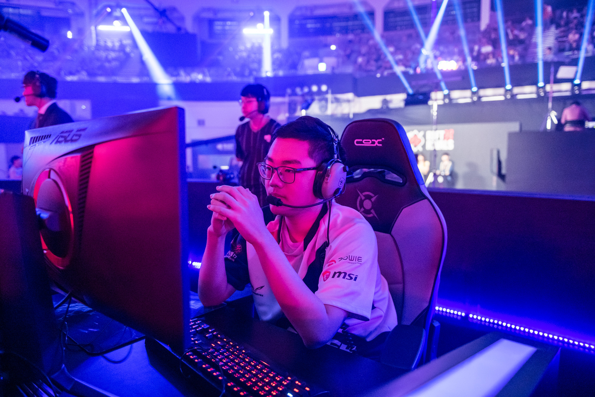 《英雄聯盟》2019 亞洲對抗賽公布準決賽首場對陣組合 由 FW 閃電狼出戰 LPL 隊伍 JDG《League of Legends》 - 巴哈姆特