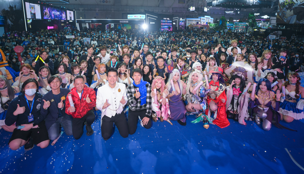 【TpGS 24】《神魔之塔》Madhead 執行長 Terry、黑嘉嘉與粉絲共度 11 週年生日慶典《Tower of Saviors》 - 巴哈姆特