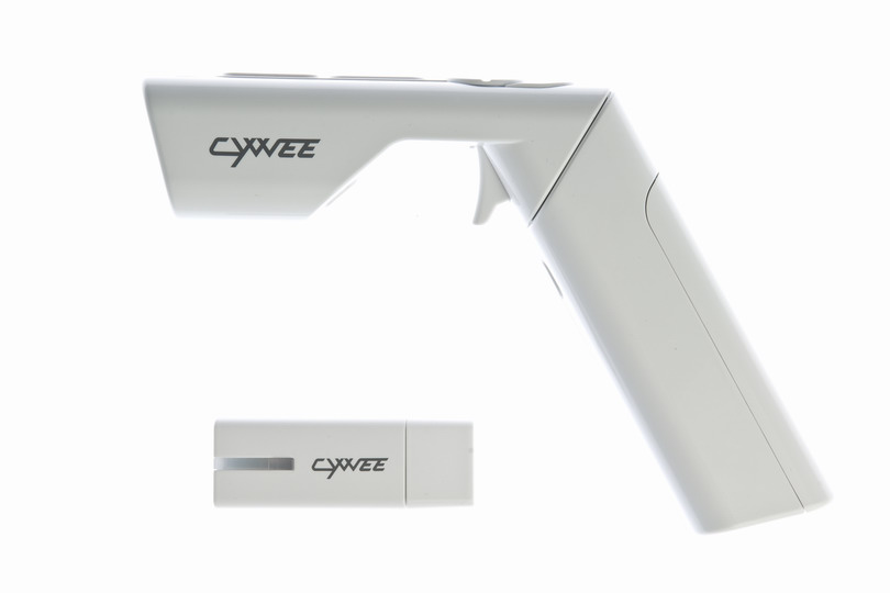 融合體感與變形嶄新設計 專訪 CyWee Z 控制器研發推手劉順男博士 - 巴哈姆特