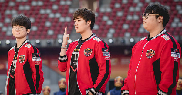 《英雄聯盟》知名戰隊 SKT 宣布 2018 年賽季陣容 Huni 將轉隊、Kkoma 接任總教練《League of Legends》 - 巴哈姆特