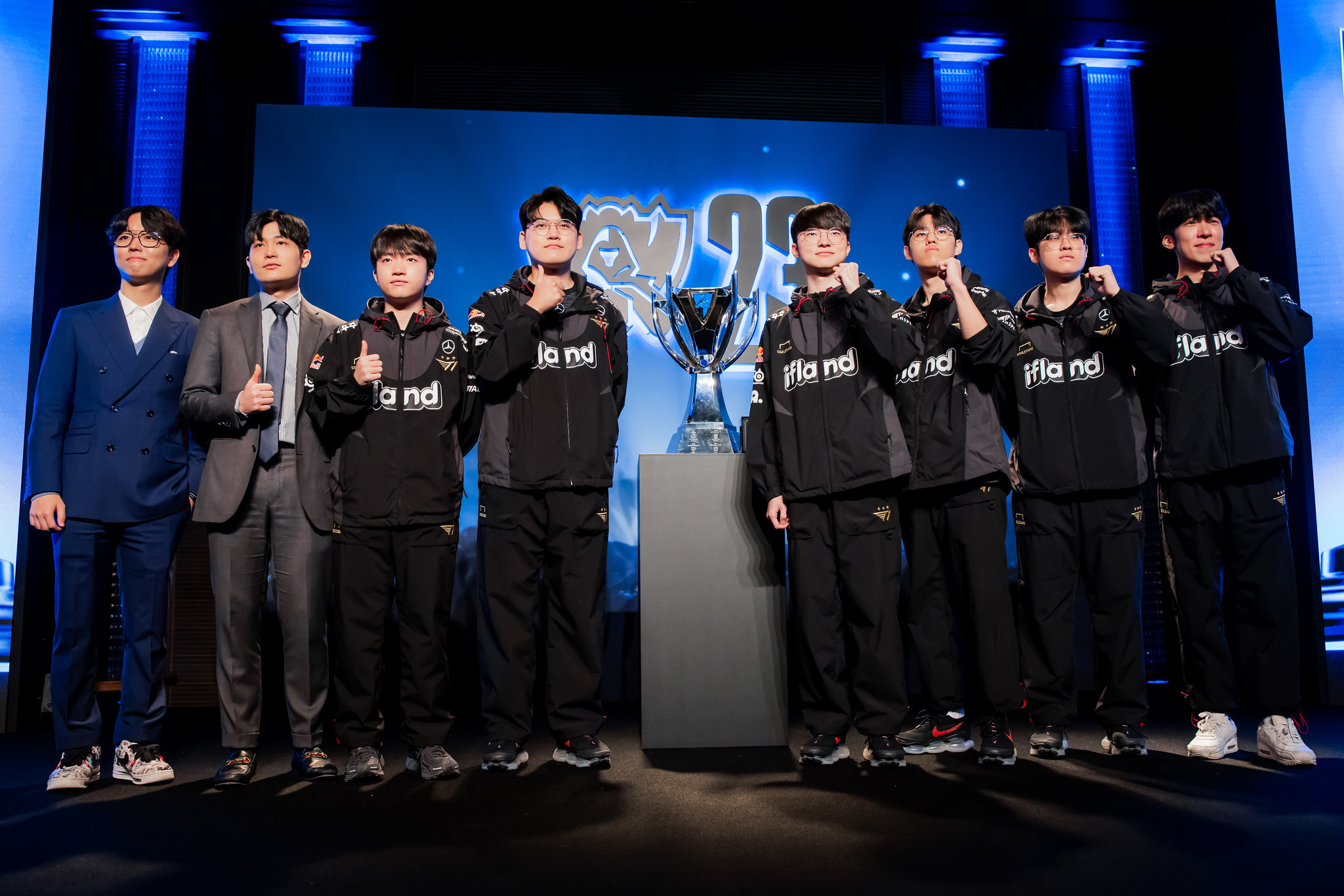 【情報】2023 總決賽隊伍 T1 和 WBG 賽前訪問 Faker 說明拒絕「比倒讚」的原因 @英雄聯盟 League of Legends ...