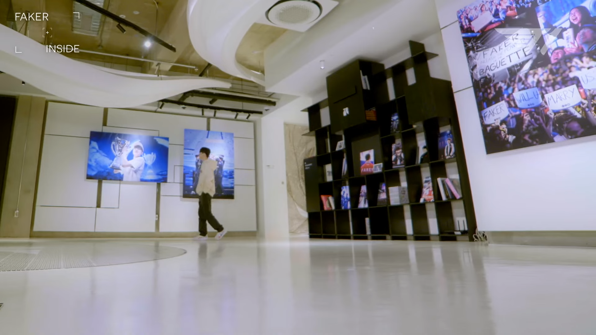 《英雄聯盟》T1 釋出 Faker 10 年足跡影片 家裡樣貌曝光、本人談淚灑鳥巢等心境《League of Legends》 - 巴哈姆特