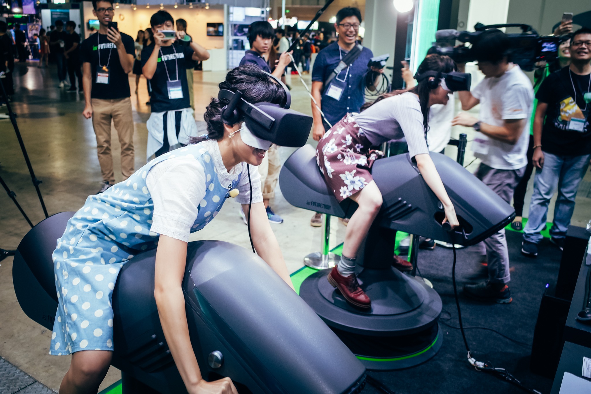 重機競速遊戲《Infinity Rider: Motorcycle VR》於 TGS 公開 感受奔馳體感與山峰景色 - 巴哈姆特