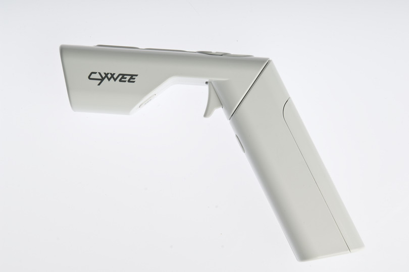 融合體感與變形嶄新設計 專訪 CyWee Z 控制器研發推手劉順男博士 - 巴哈姆特