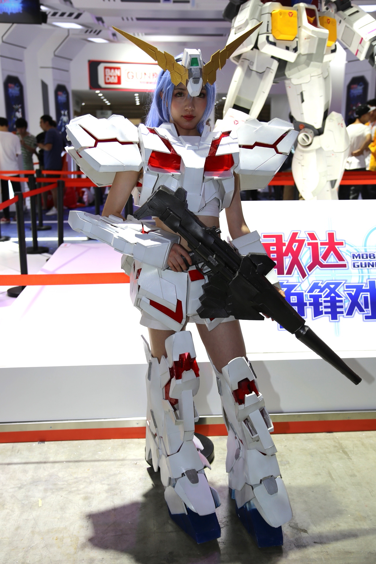 【CJ 17】簡化版《鋼彈 VS.》手機遊戲現身？對戰新作《鋼彈爭鋒對決》試玩 - 巴哈姆特