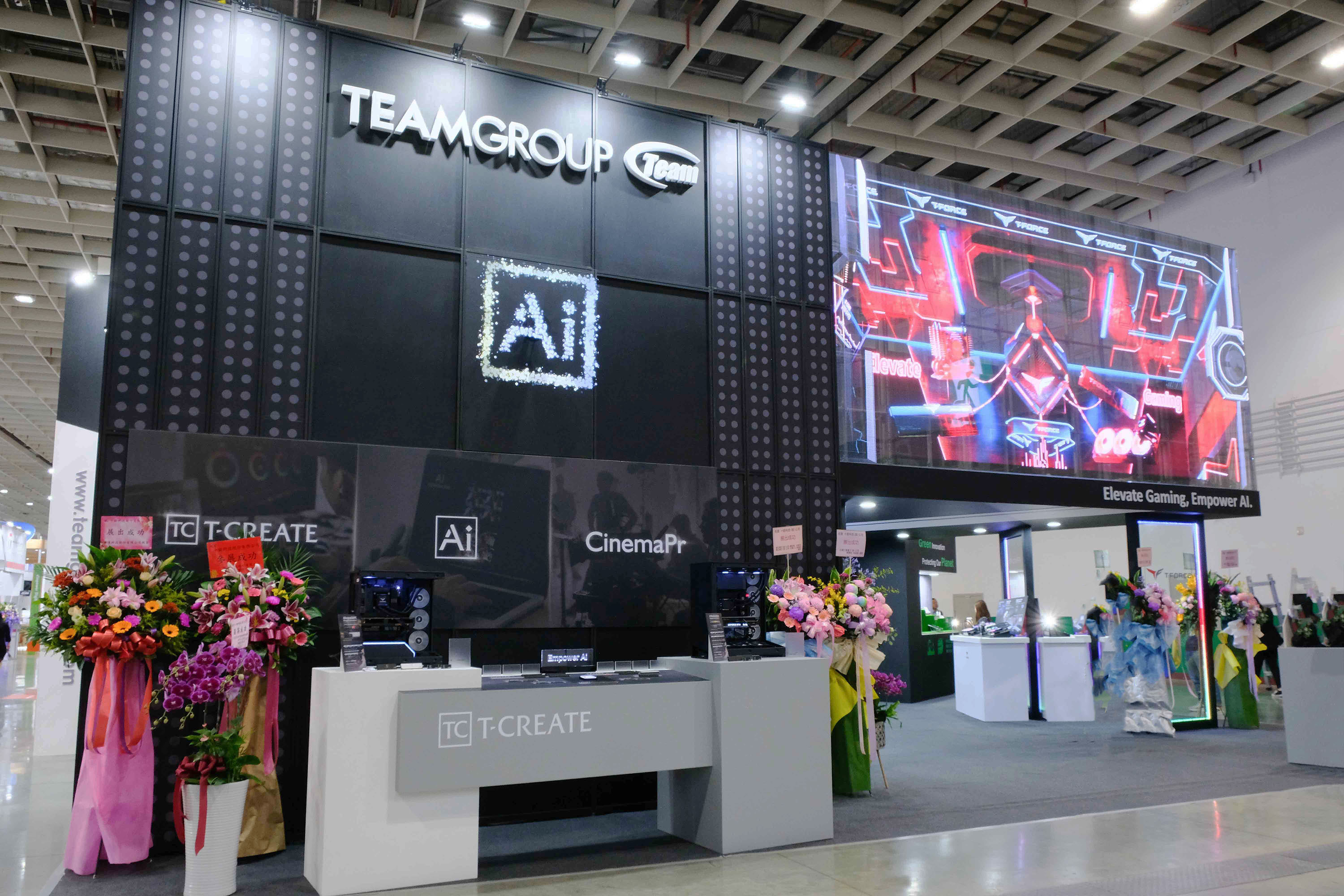 十銓科技於 COMPUTEX 2024 首度展示一系列產品 XTREEM DDR5 白色 / 粉色亮相 - 巴哈姆特